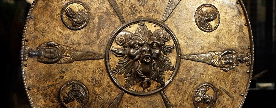 Une expression à la loupe: "Être placé sous l'égide de"